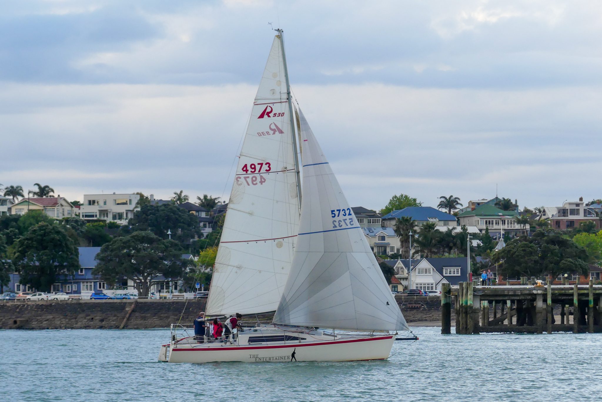 The Entertainer - Peter Locke - Richmond Yacht Club
