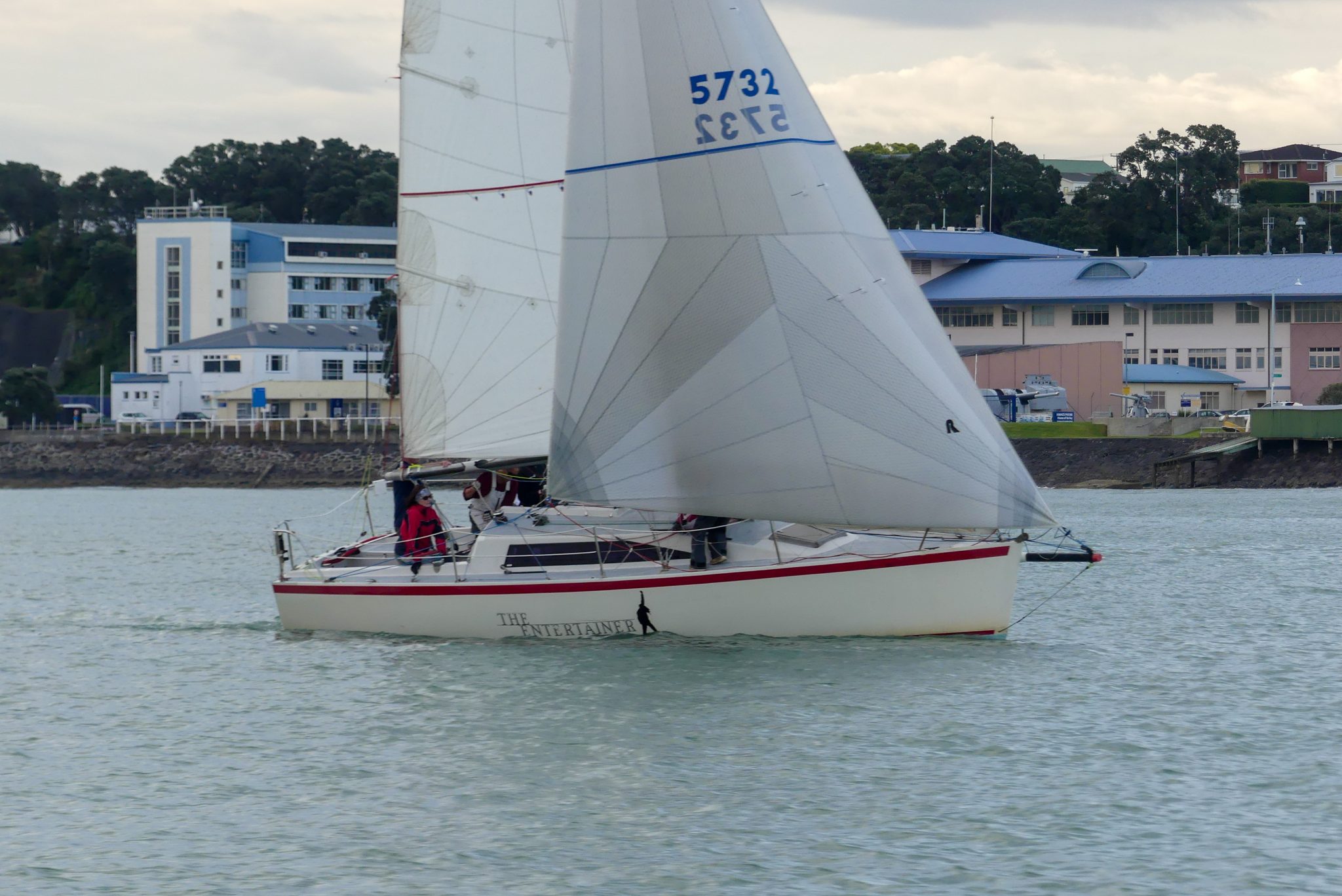 The Entertainer - Peter Locke - Richmond Yacht Club